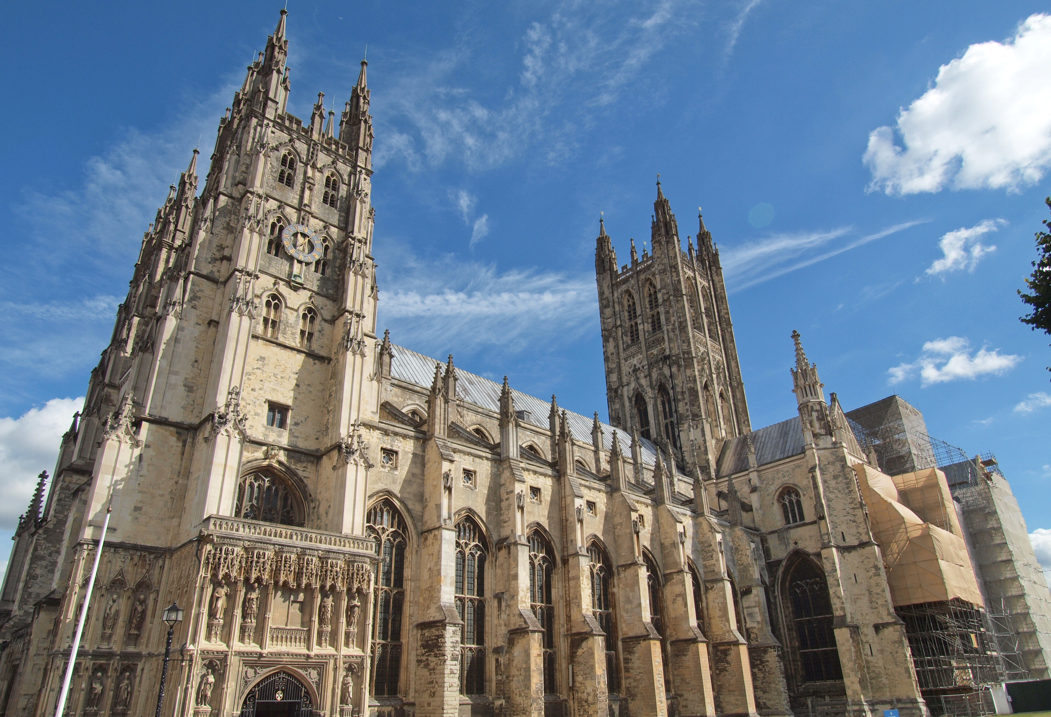 What is the Church of England? Understanding the Religious History and ...